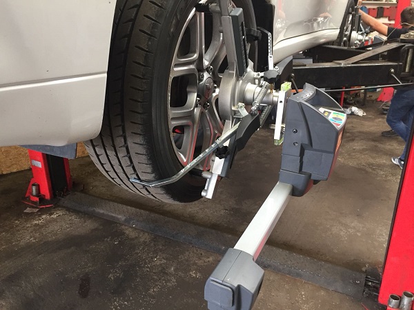 New innovative wheel aligner tool for two-post lifts - FleetPoint