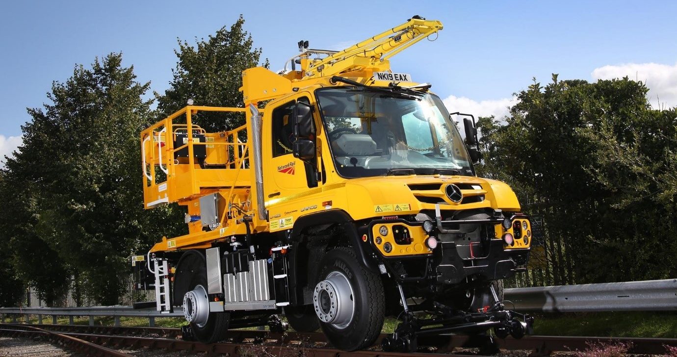 Network Rail turns to LH Group for eight more Mercedes-Benz Unimog road ...