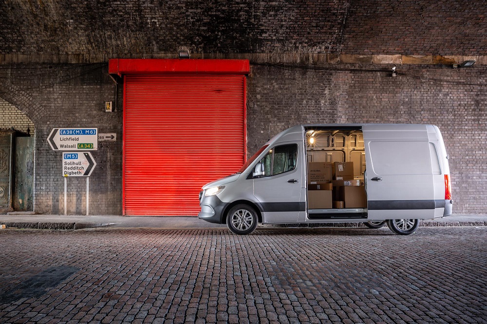 Mercedes-Benz Sprinter outperforms entire UK motor vehicle market