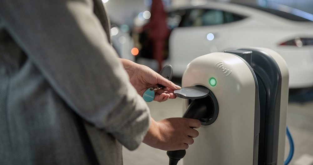 Alphabet (GB) announces EV charging partnership with NewMotion