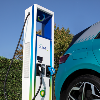 New bp pulse ultra-fast charging hubs to roll out across the UK ...