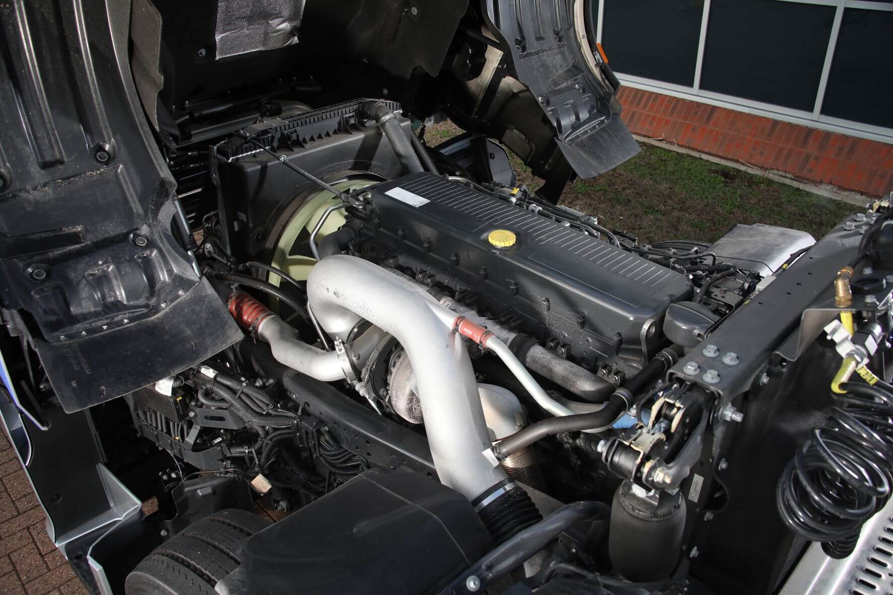 IVECO Training Academy opens its doors to the next generation