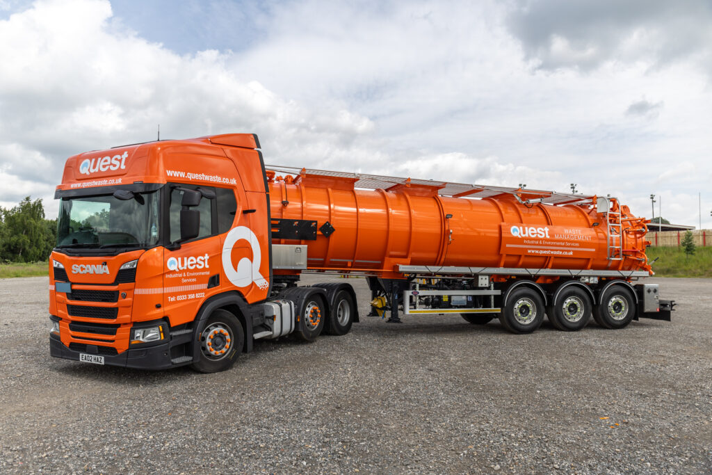New 30,000-litre articulated ADR tanker takes to the road