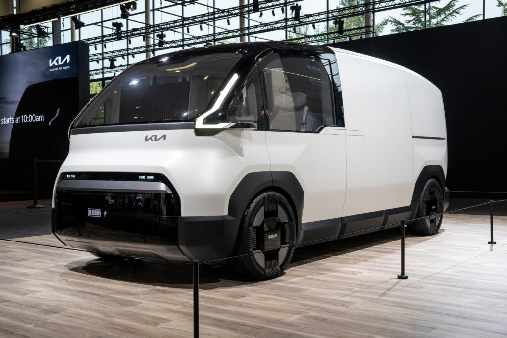 Kia wins first UK award for PV5 Van - FleetPoint